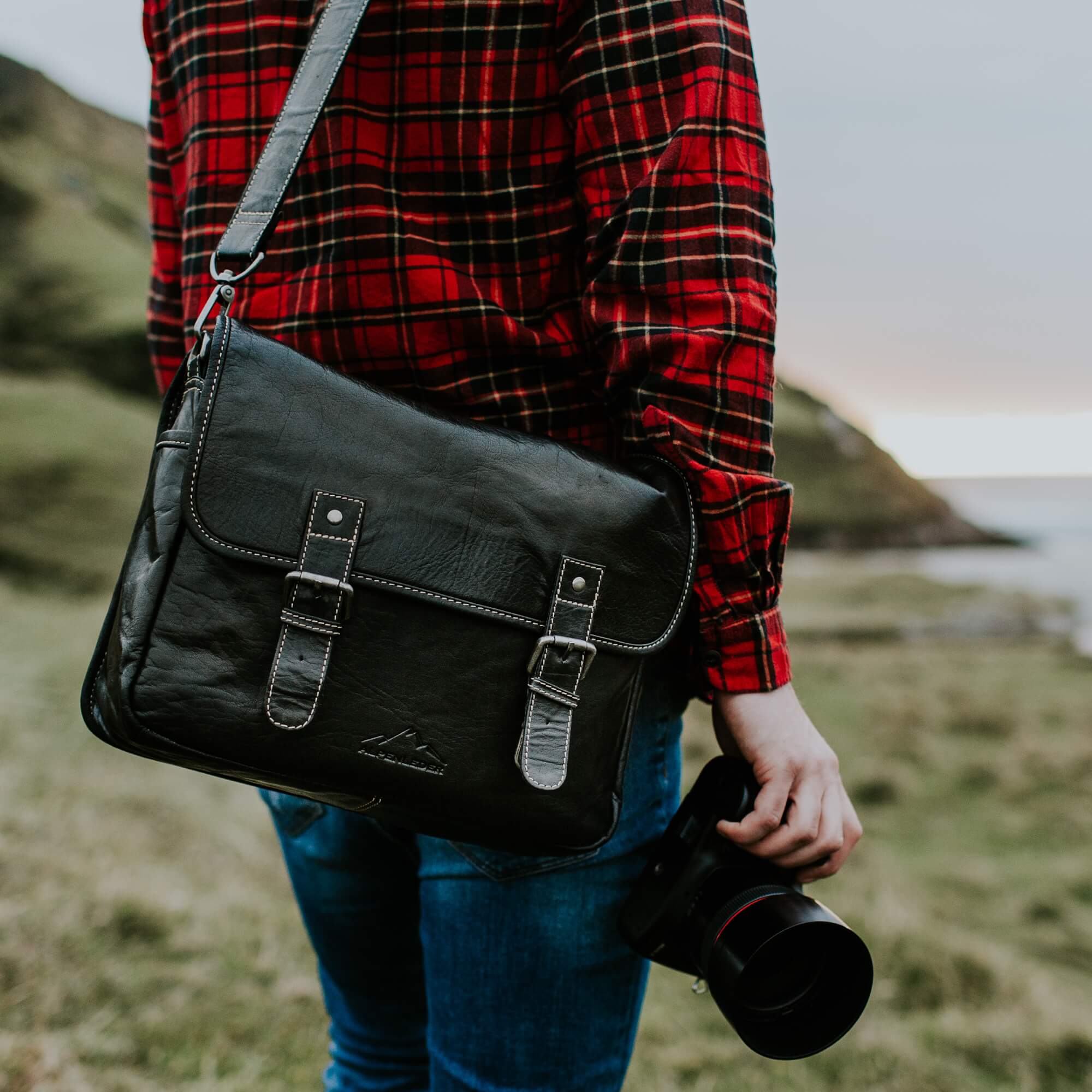 ALPENLEDER | Camera Case REPORTER (old havanna)